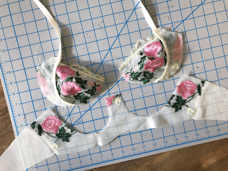 Black Beauty Bra View B Sew-Along // Part Nine: Sewing – Cups into ...
